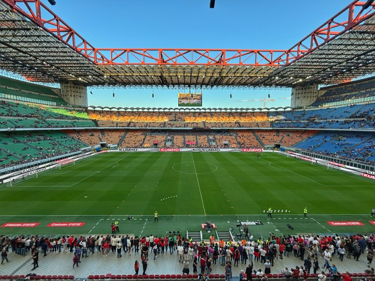 The Ball is Round – Been there, seen the game, bought the slippers